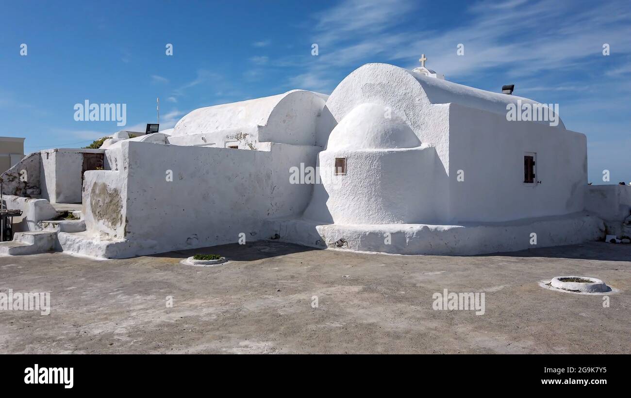 Beautiful view of fabulous picturesque village of Oia , Santorini ...