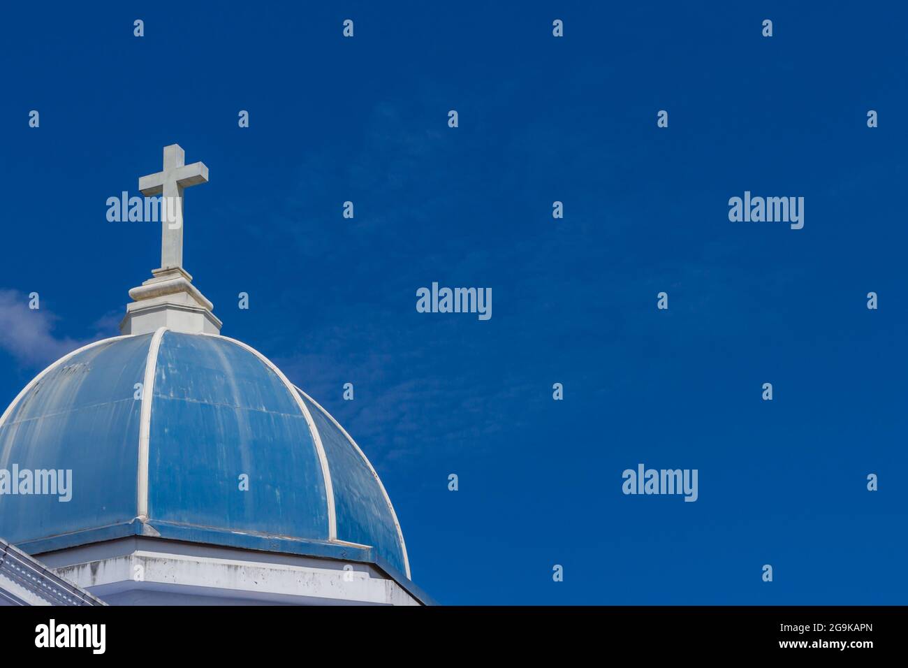 Big white cross hi-res stock photography and images - Alamy