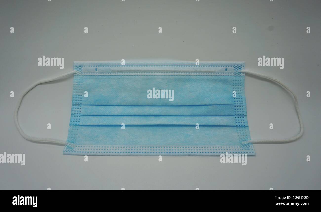 Disposable hygiene mask hi-res stock photography and images - Alamy