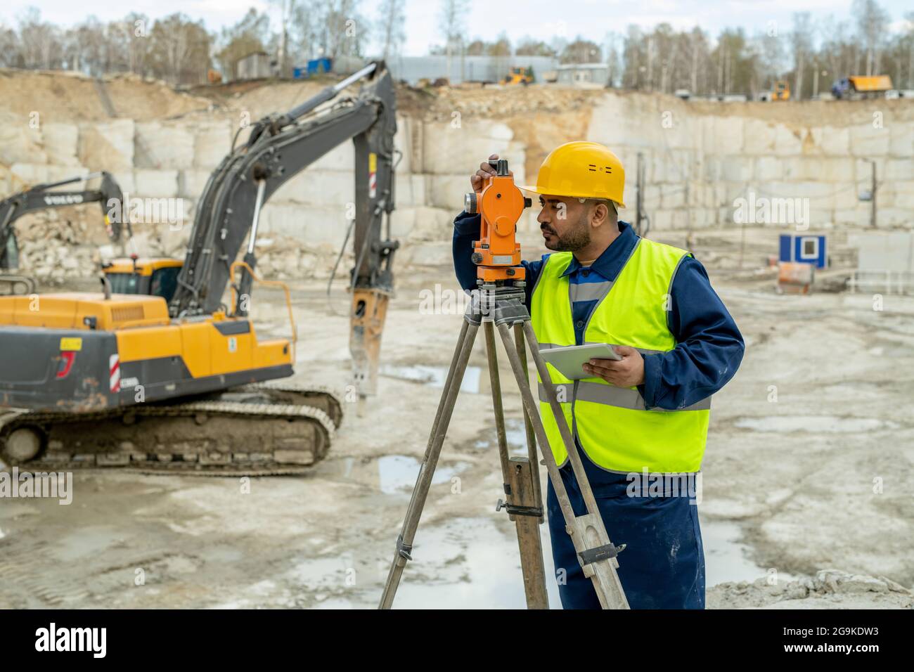 Surveyor work total station hi-res stock photography and images - Alamy