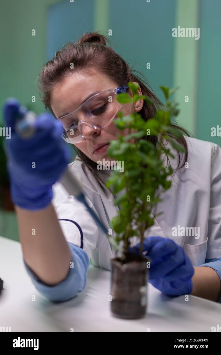 Process specialists hi-res stock photography and images - Alamy