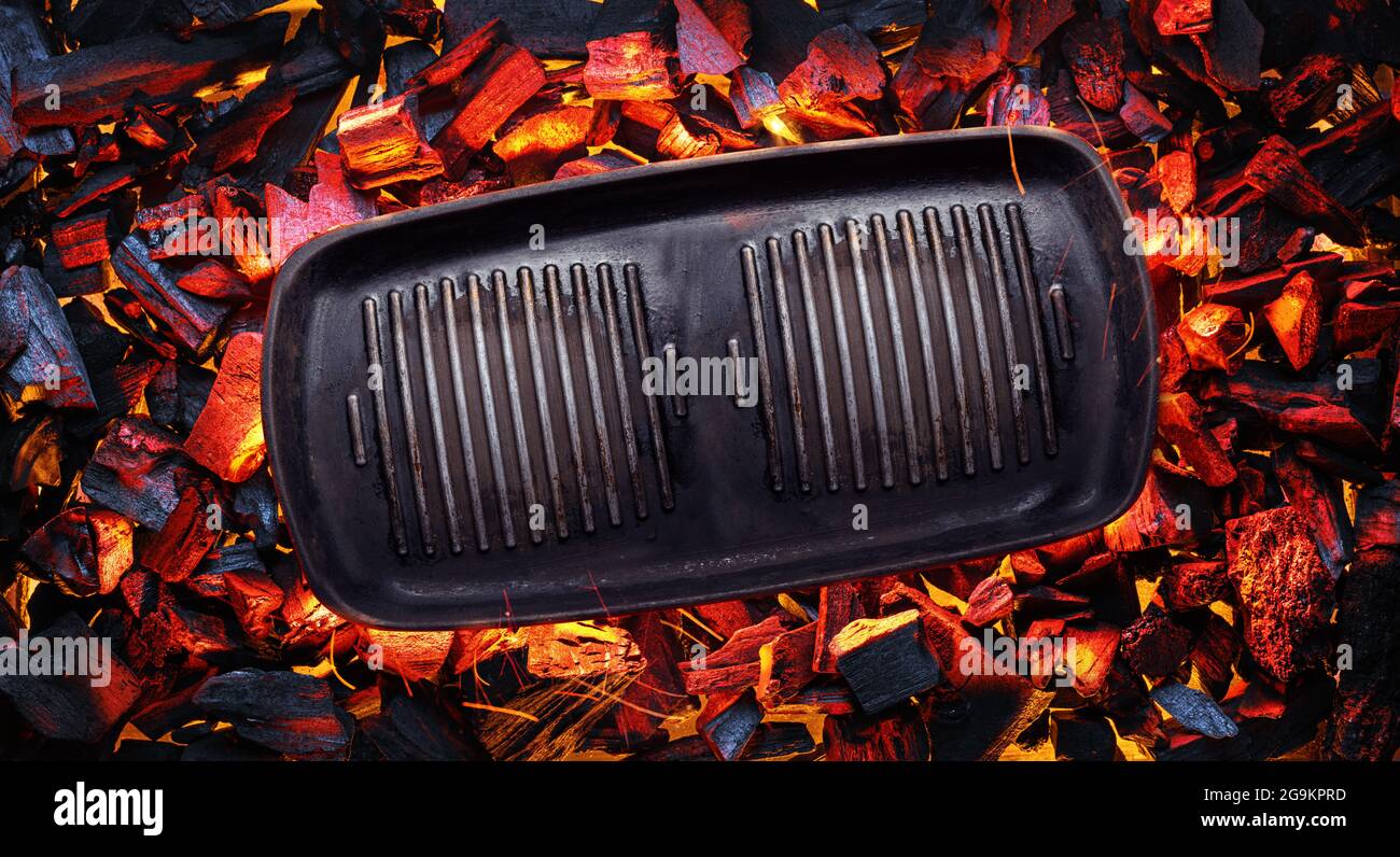 Empty roasting pan hi-res stock photography and images - Alamy