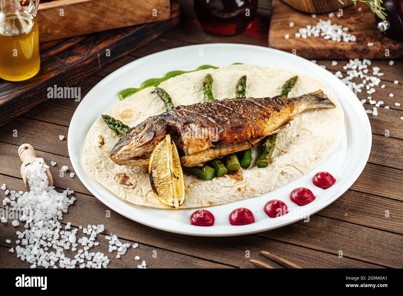 Dorada dish hi-res stock photography and images - Alamy