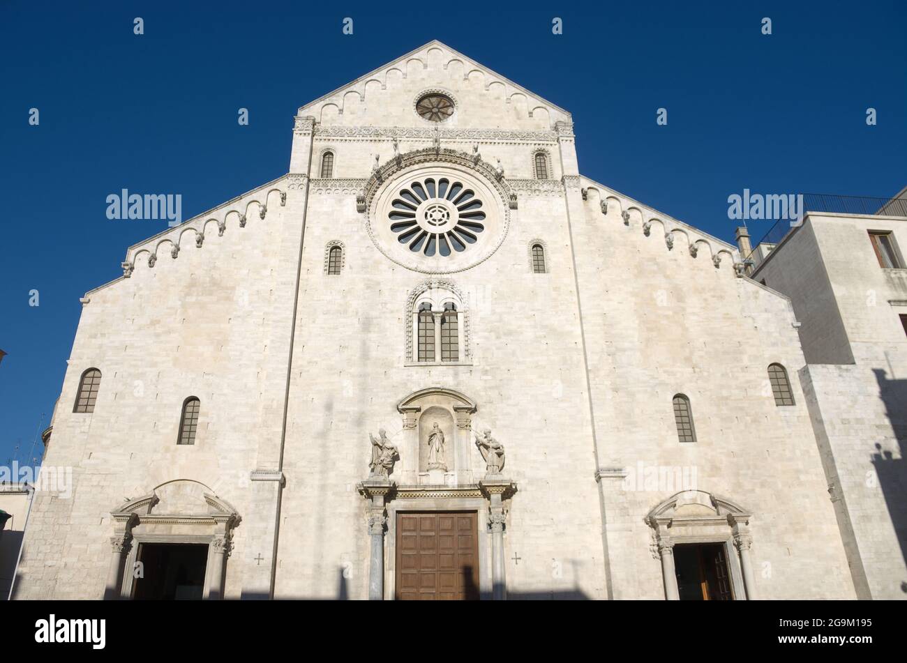 Cathedral of St. Sabinus in the Bari "Old Town Stock Photo - Alamy