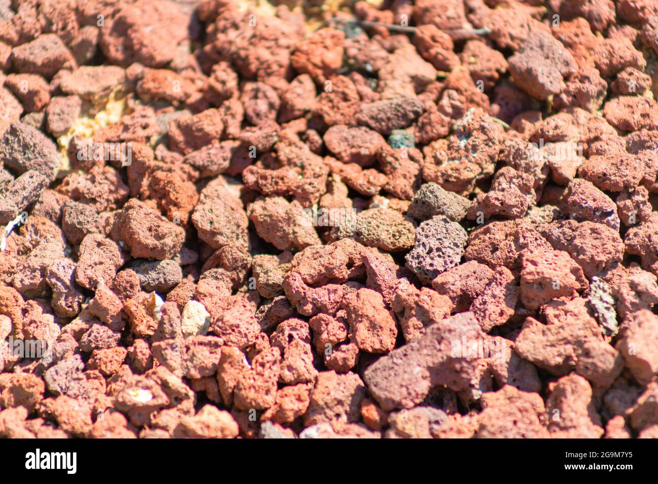 Closeup of red gravel texture Stock Photo - Alamy