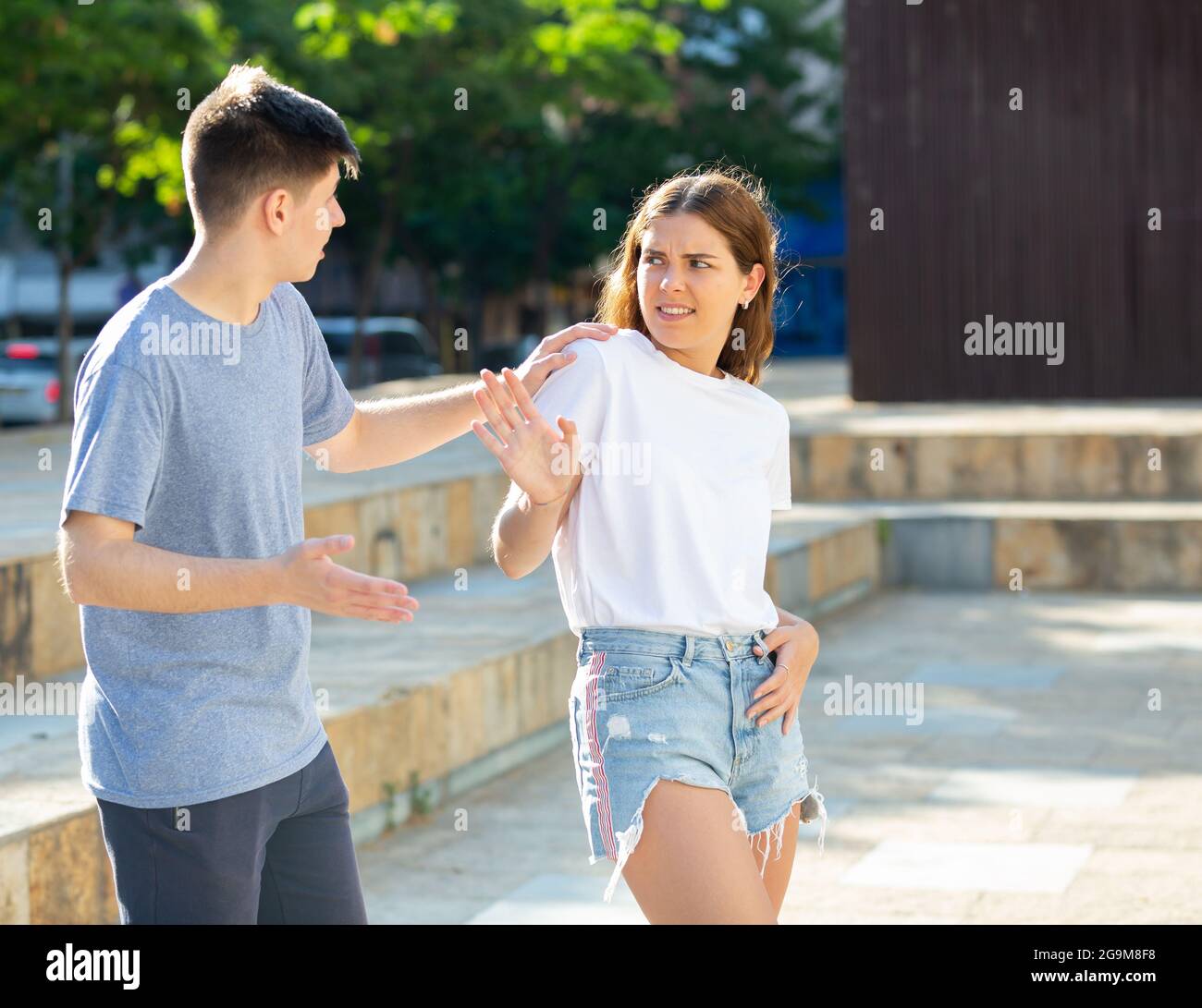 Bothering hi-res stock photography and images - Alamy