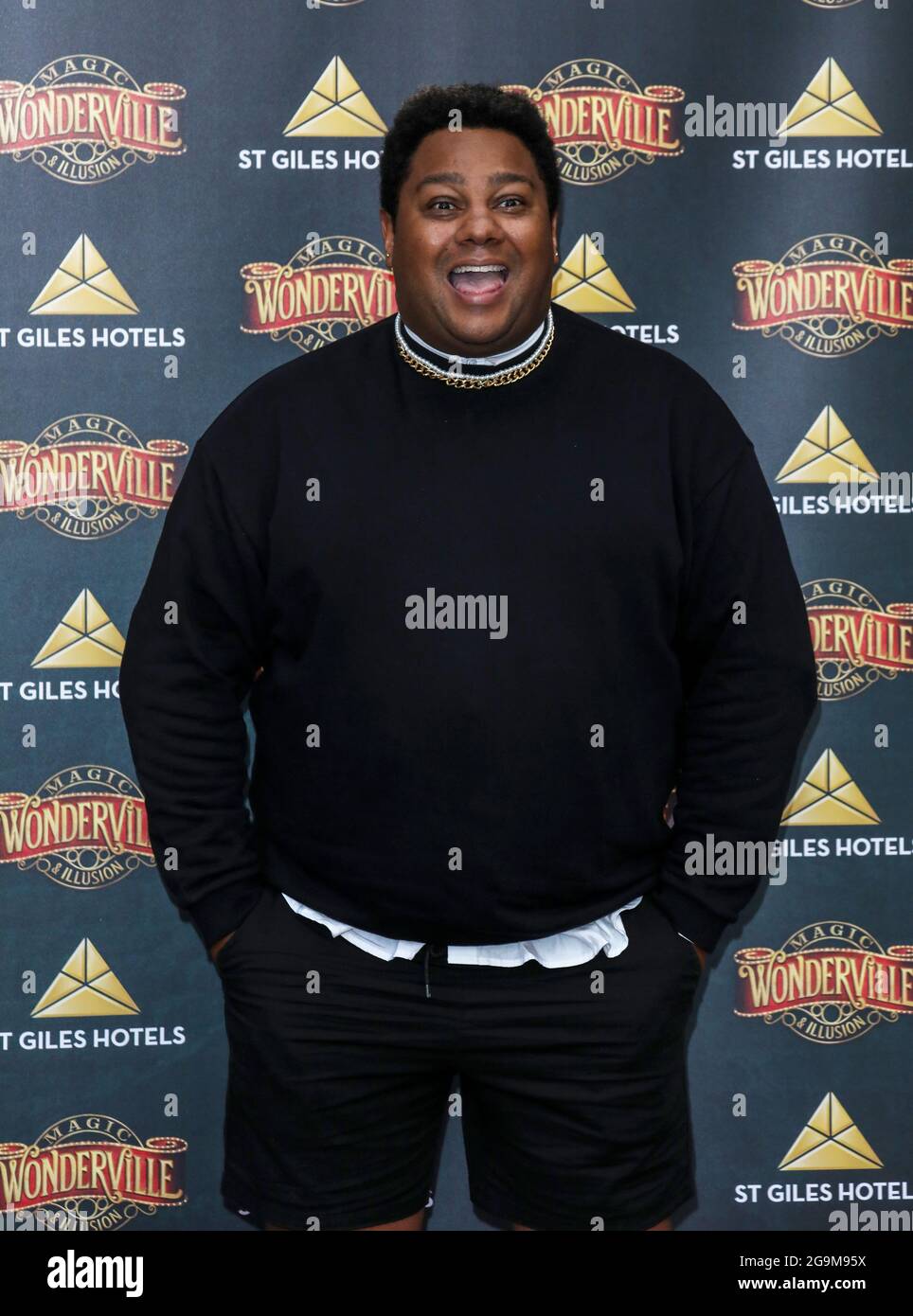 Daniel jacob aka vinegar strokes hi-res stock photography and images ...