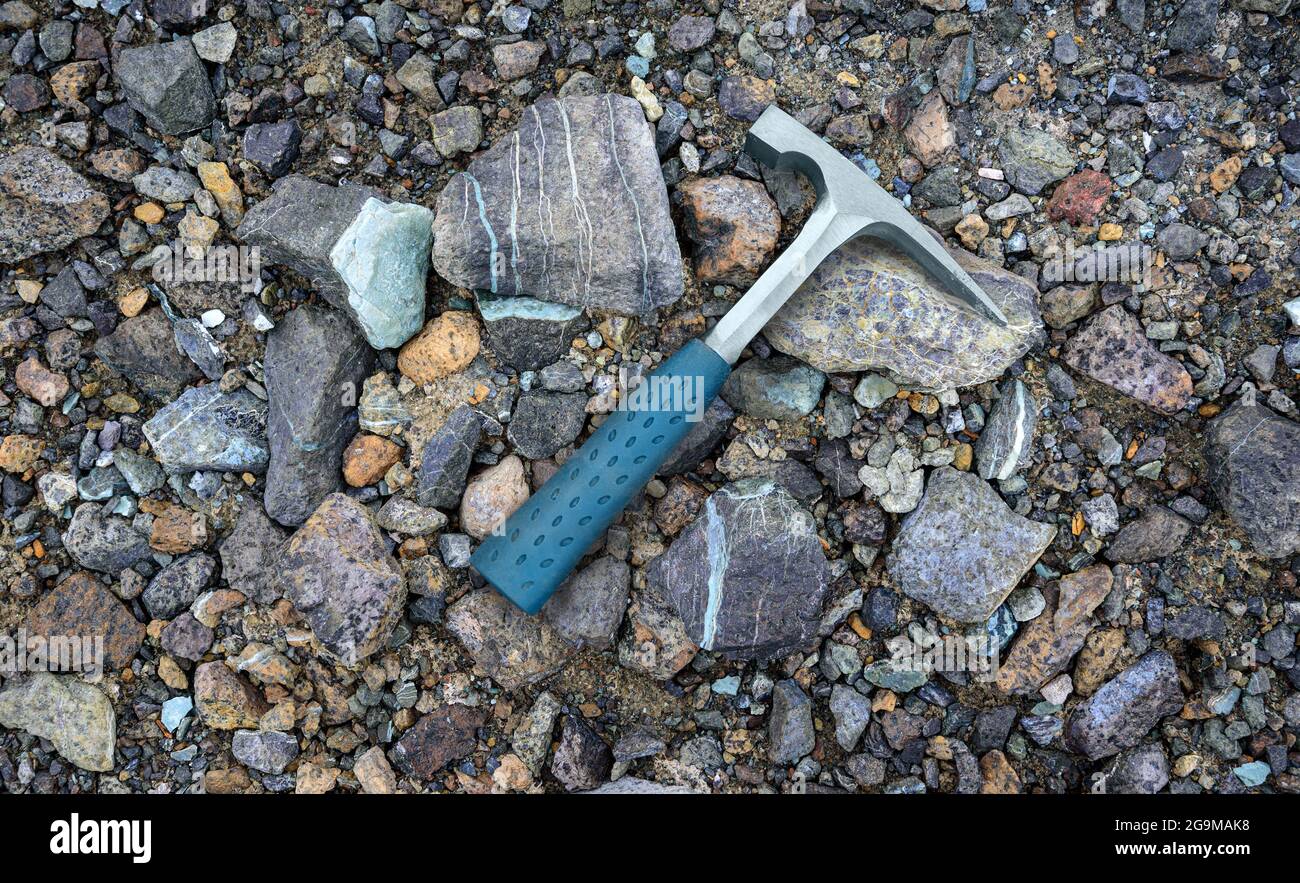 Blue asbestos hi-res stock photography and images - Alamy