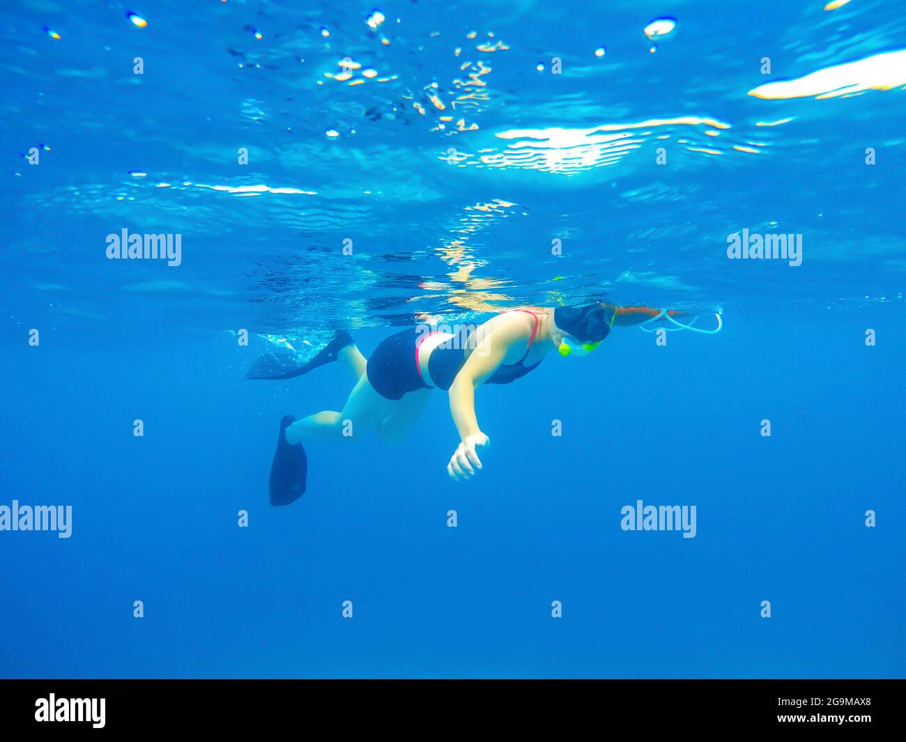 Young freediver hi-res stock photography and images - Alamy