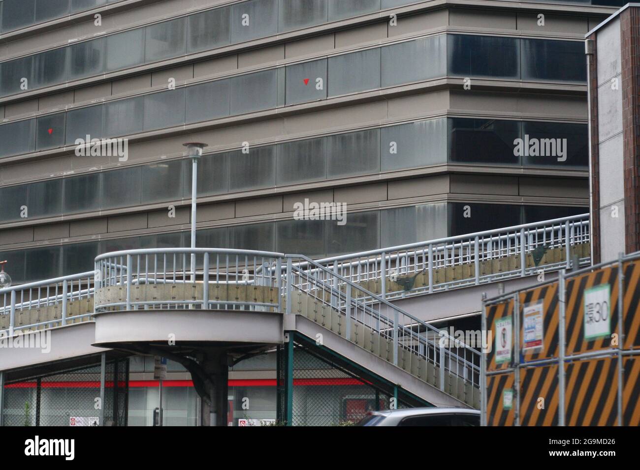 An urban pedestrian bridge Stock Photo - Alamy