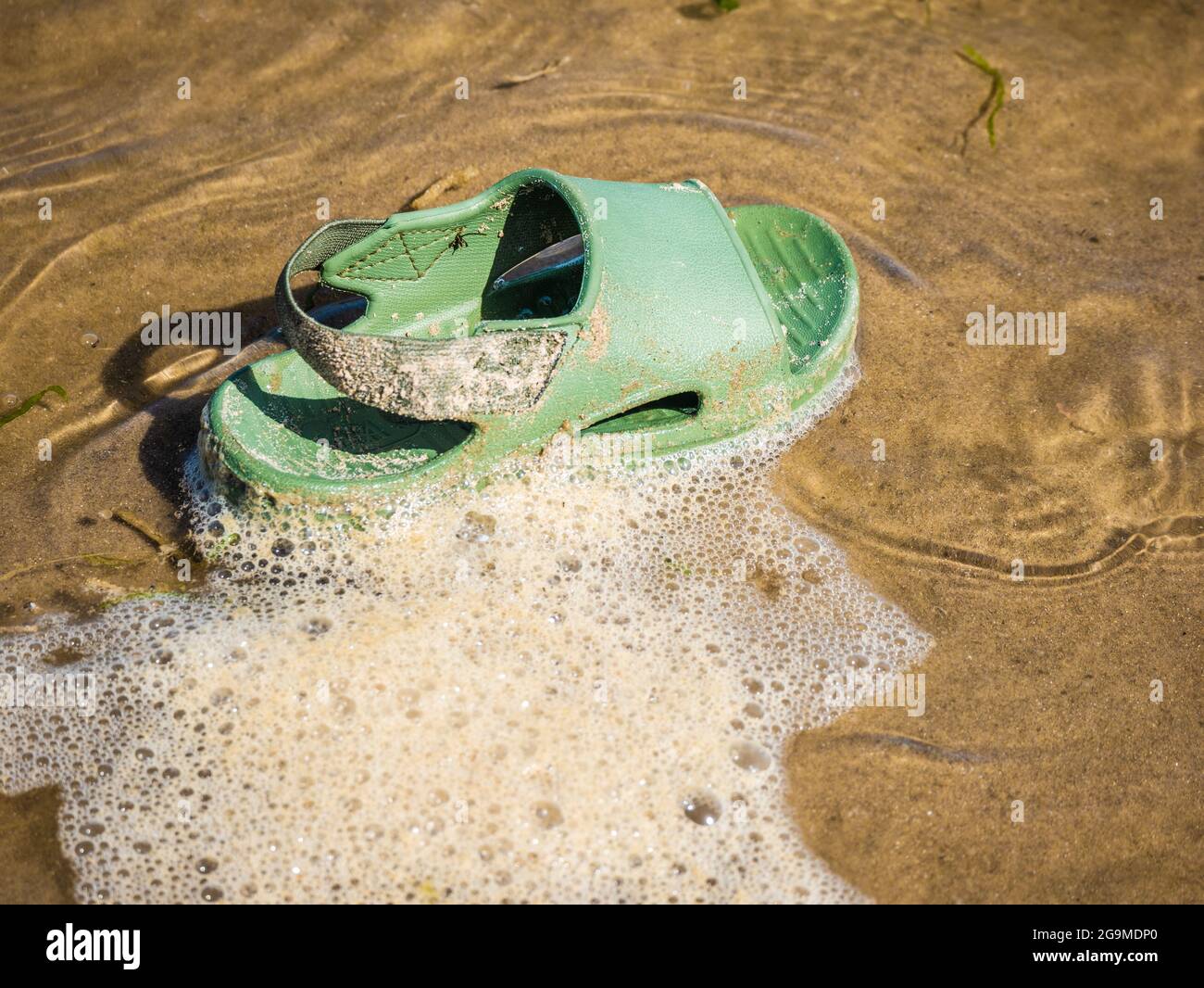Flip flop movement hi-res stock photography and images - Alamy