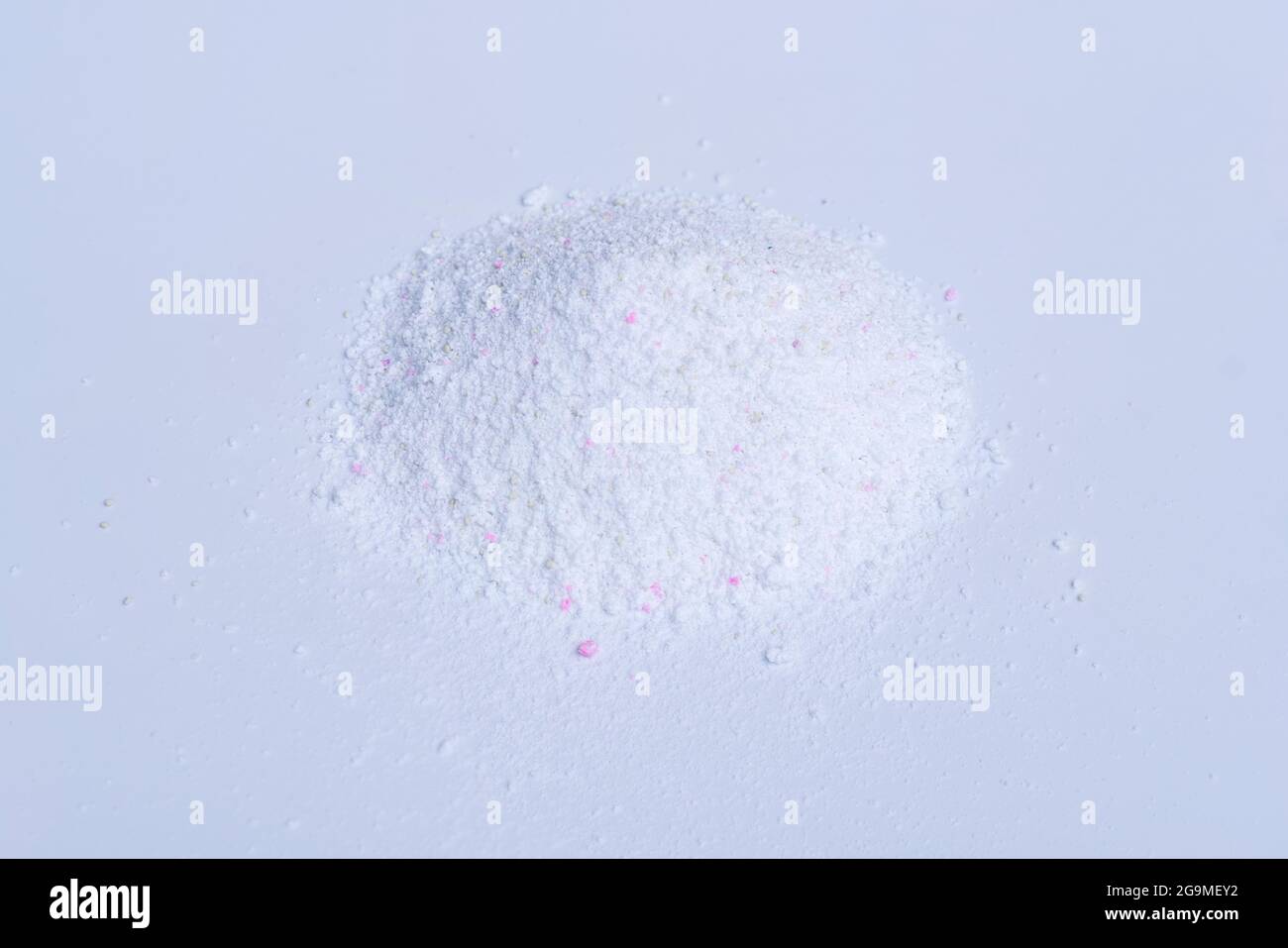 Pile of laundry detergent, washing powder isolated on white background ...