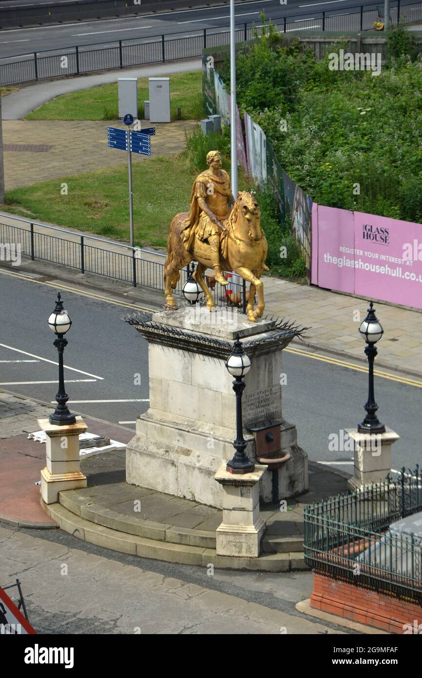 Statue king william iii hull hi-res stock photography and images - Alamy