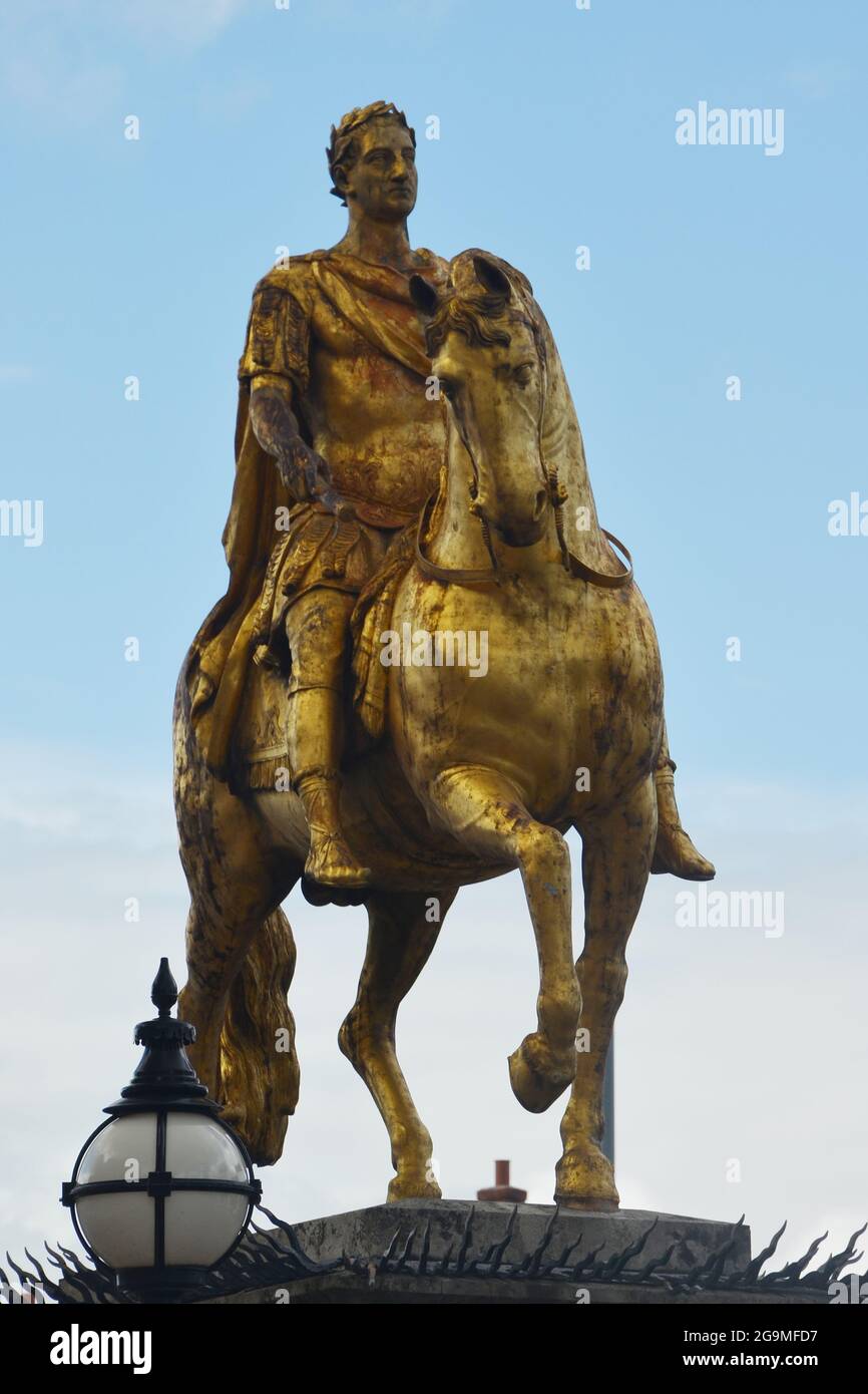 King william iii statue hi-res stock photography and images - Alamy