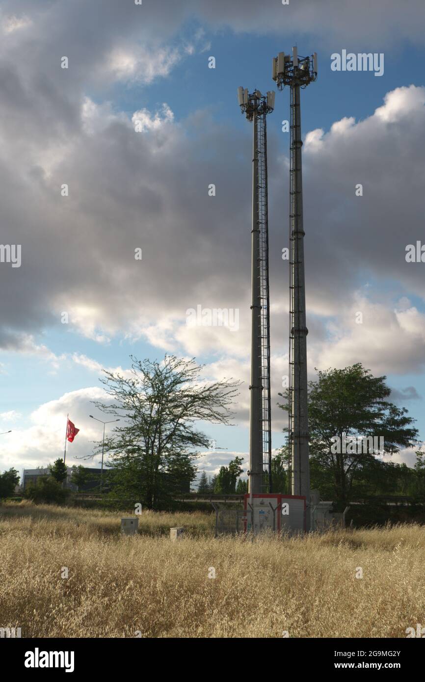 5g operator hi-res stock photography and images - Alamy