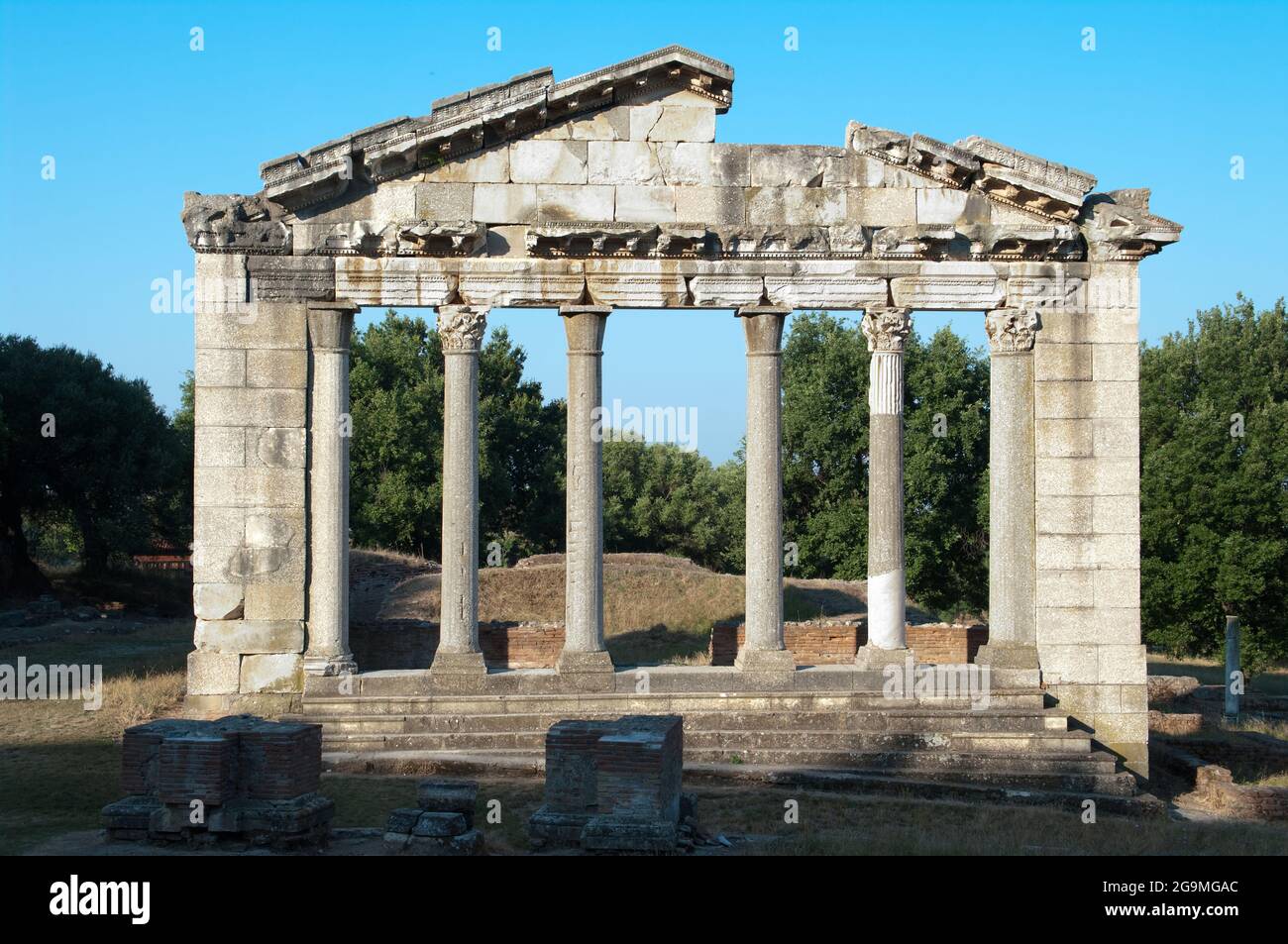 Apollonia albania greek temple ruins hi-res stock photography and ...