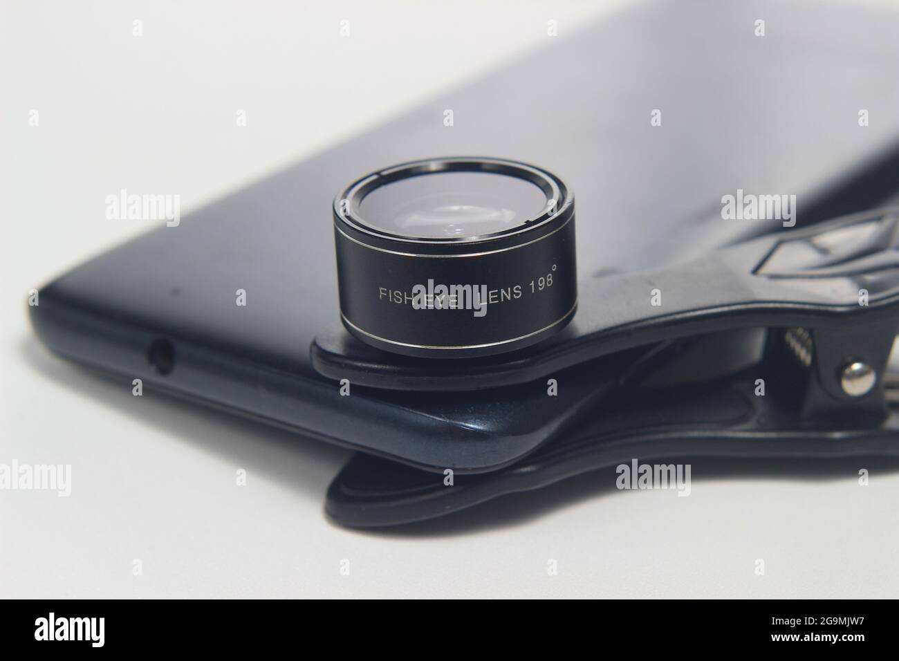 Additional Lens Fish Eye 198 Degree attached to Smartphone, for super ...