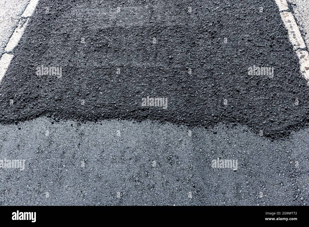 Asphalt texture from the final paving in 'hot machined bituminous ...