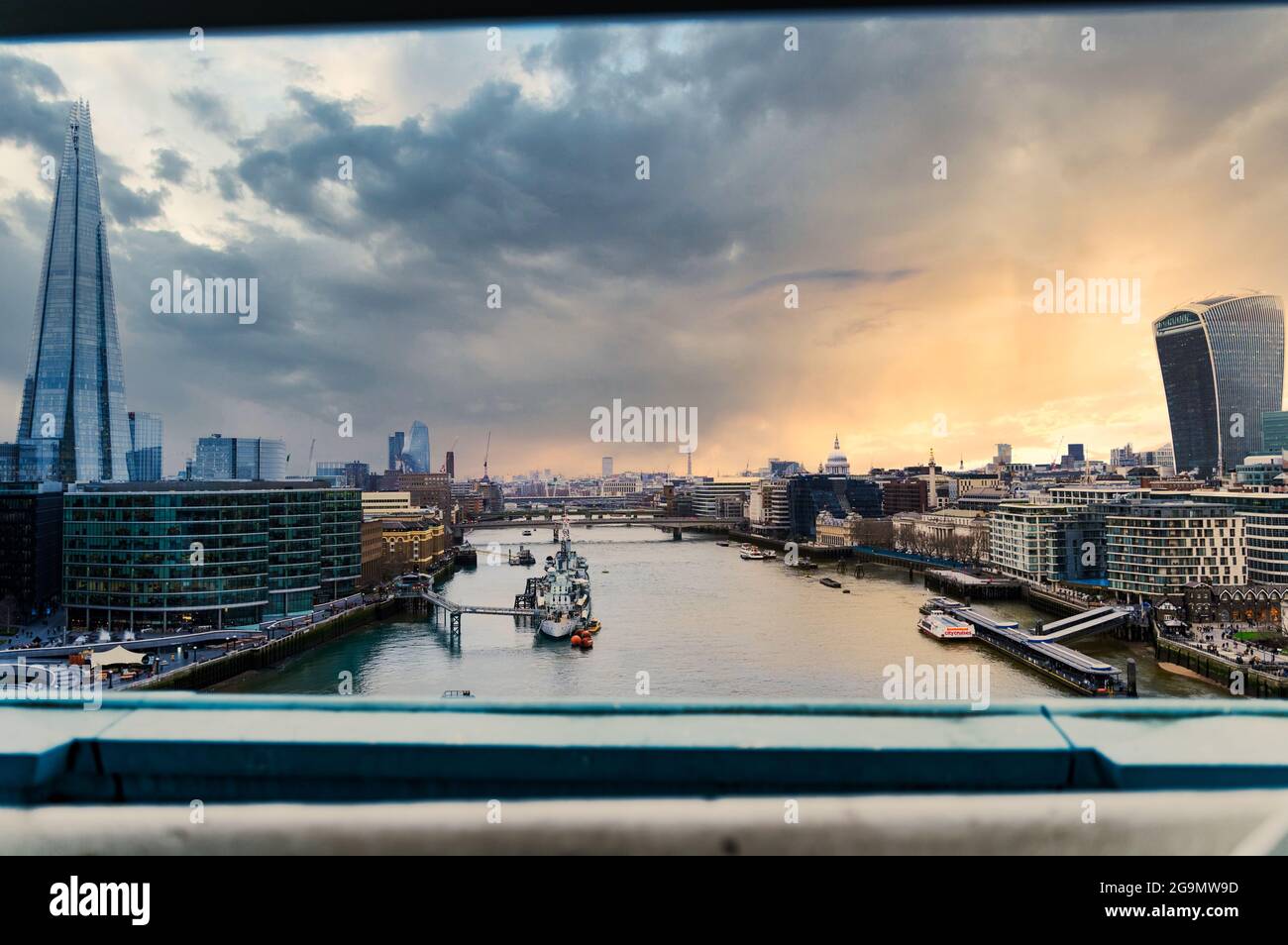 View of London Thames at Sunrise Stock Photo - Alamy