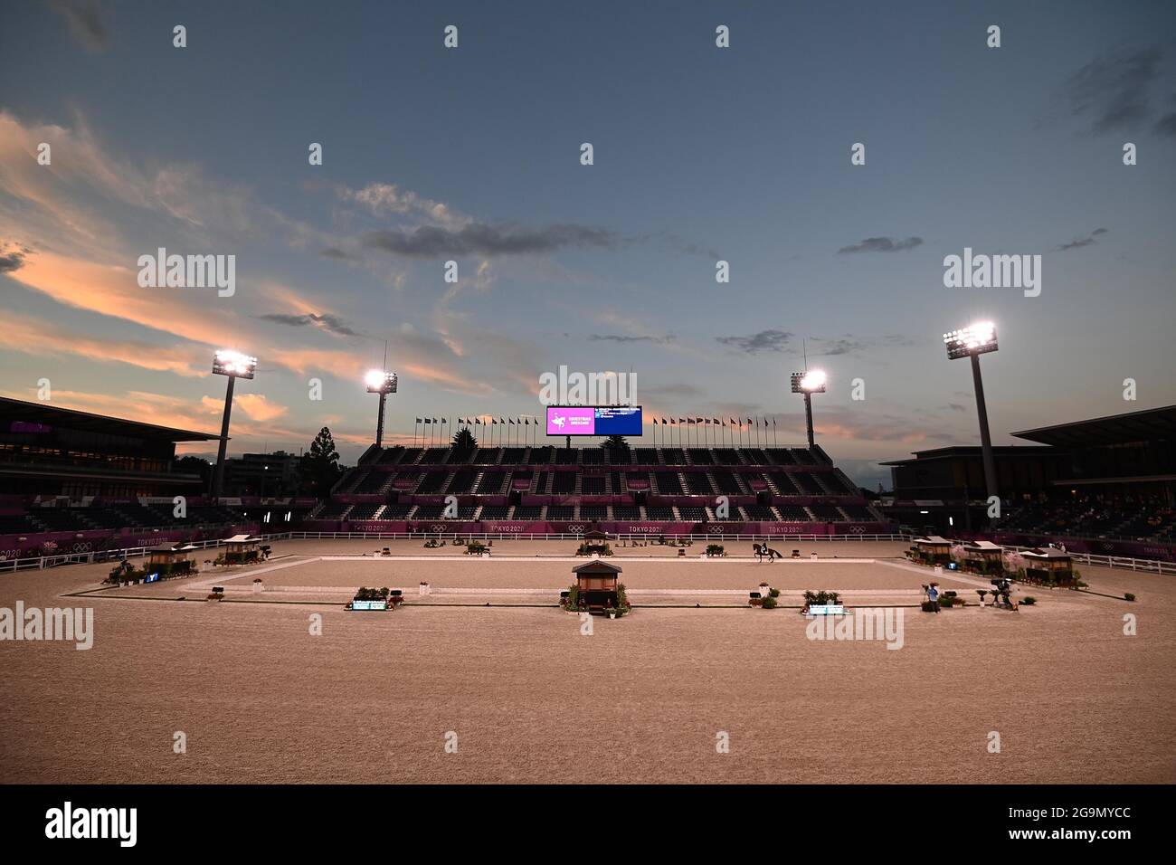Tokyo stadium equestrian hi-res stock photography and images - Alamy