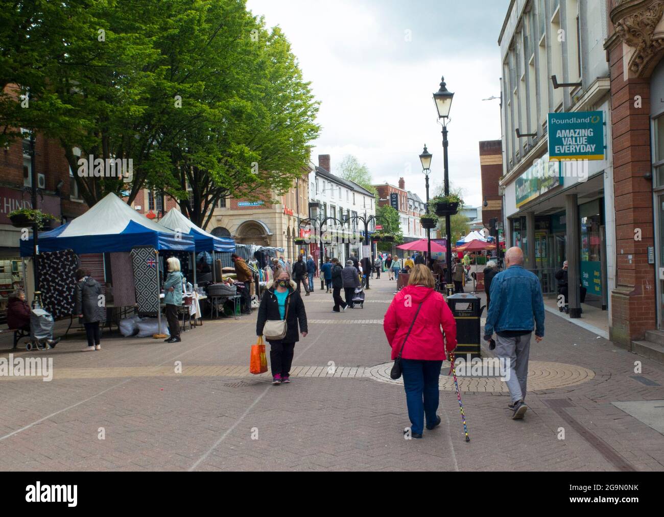 Nuneaton market day Stock Photo - Alamy