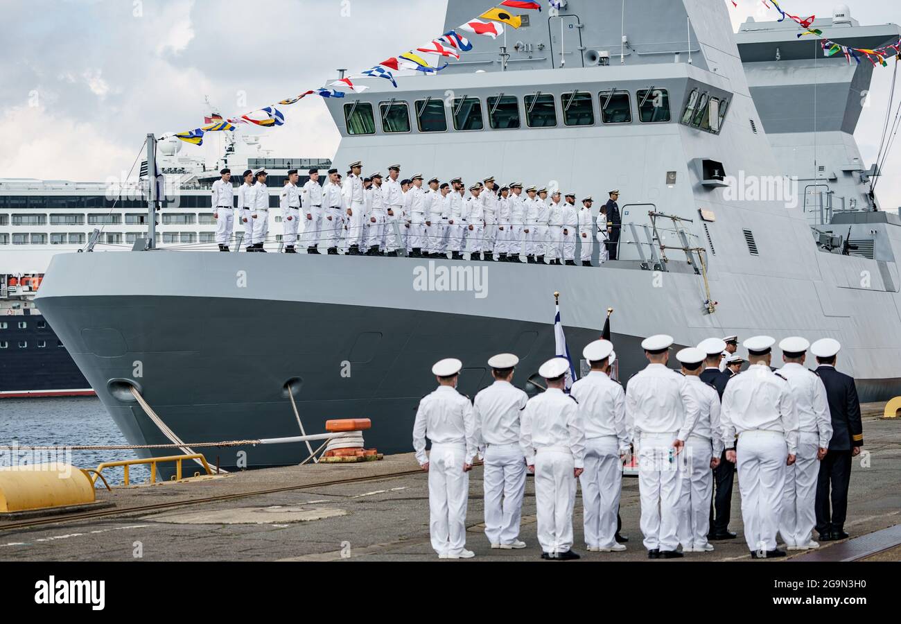 Kiel, Germany. 27th July, 2021. Israeli marines lined up in front of ...