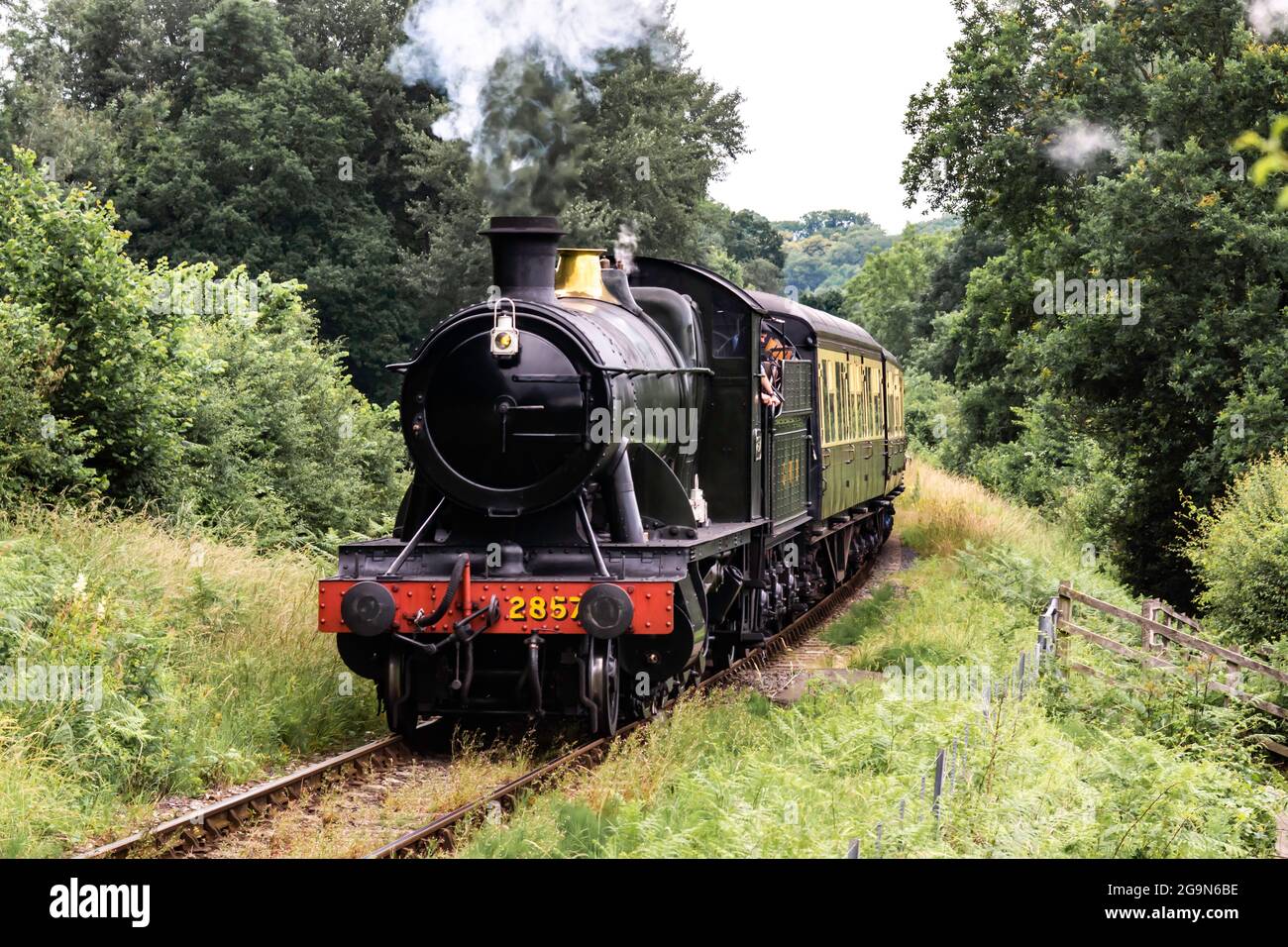 Great western railway 2857 hi-res stock photography and images - Alamy