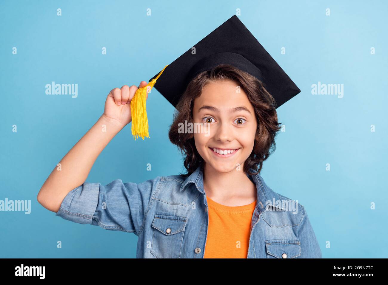 Photo of young school boy happy positive smile diploma mortarboard ...