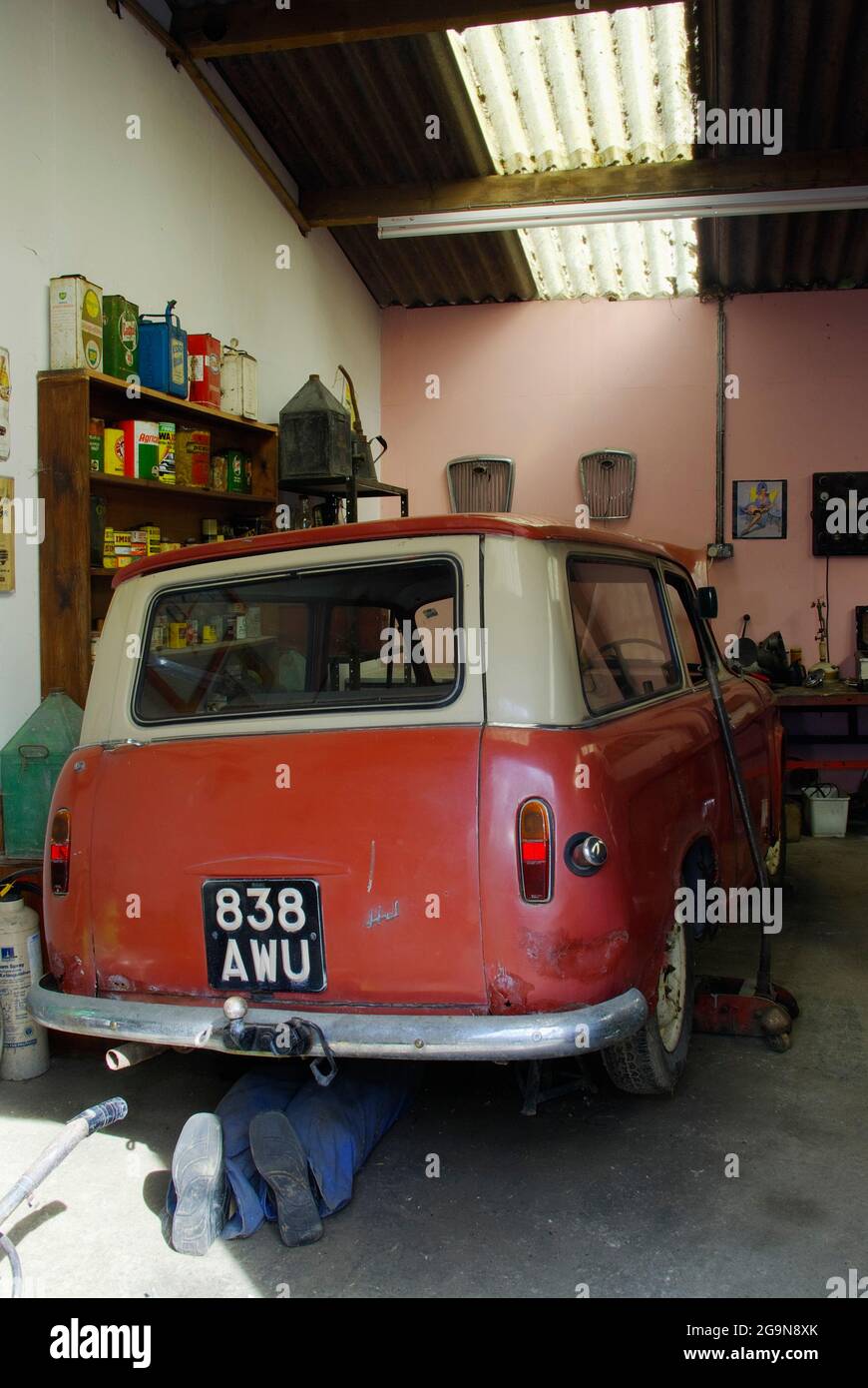 Recreation of garage at the 1950`s Museum, Denbigh Stock Photo - Alamy