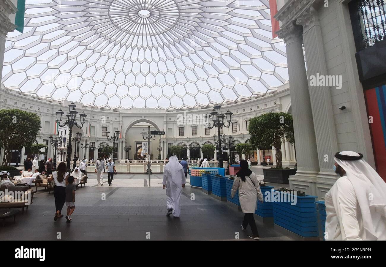 Kuwaiti government hi-res stock photography and images - Alamy