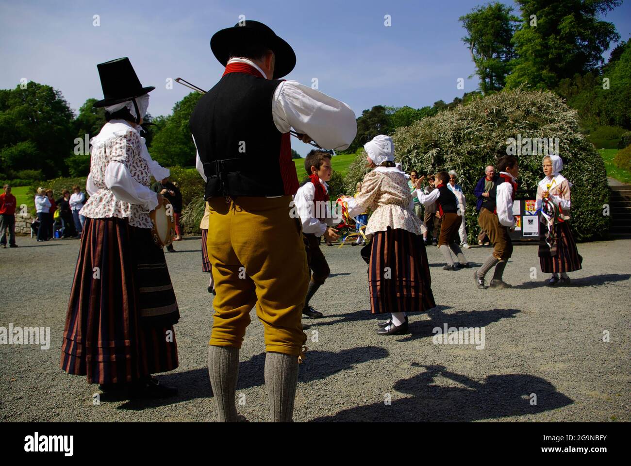 Welsh hat traditional hi-res stock photography and images - Alamy