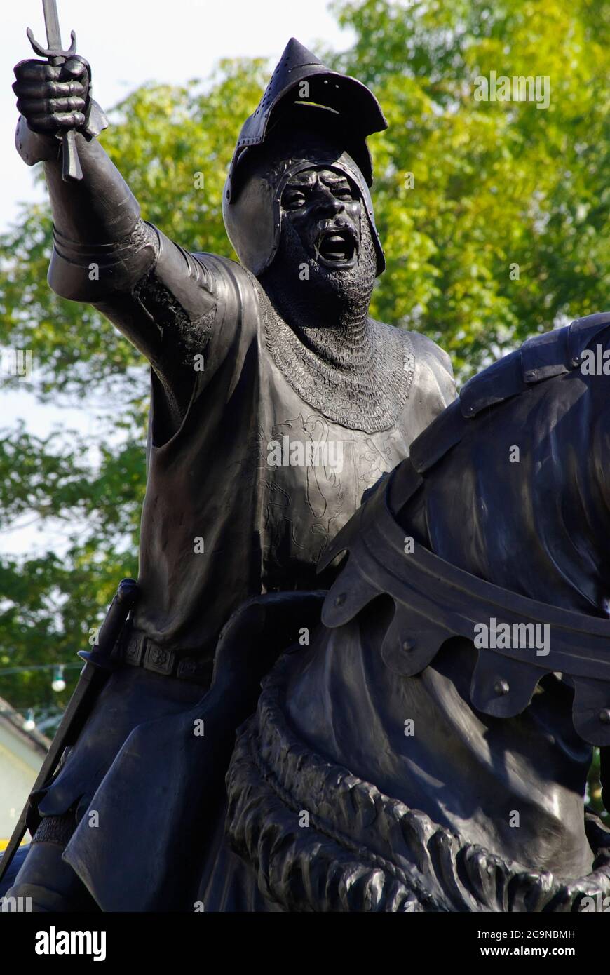 Owain Glyndwr Statue, Corwen, North Wales Stock Photo - Alamy