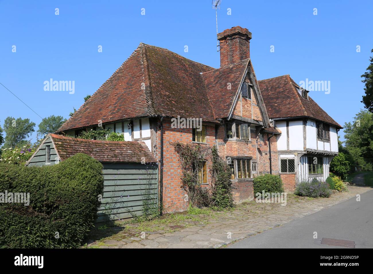 Smarden village kent england uk hi-res stock photography and images - Alamy