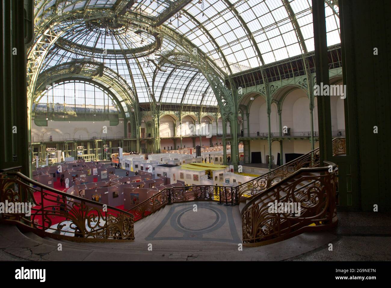 Palais grand palais hi-res stock photography and images - Alamy