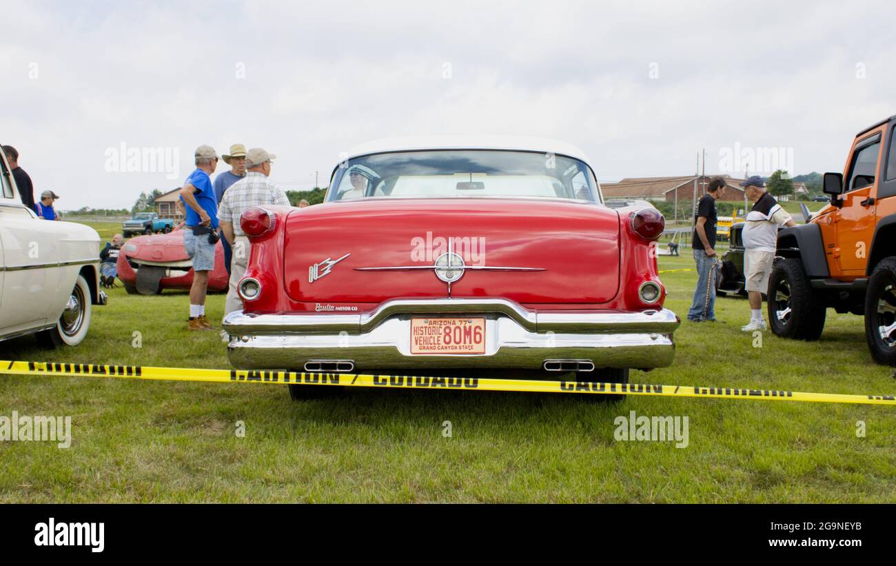 Oldsmobile 88 hi-res stock photography and images - Alamy