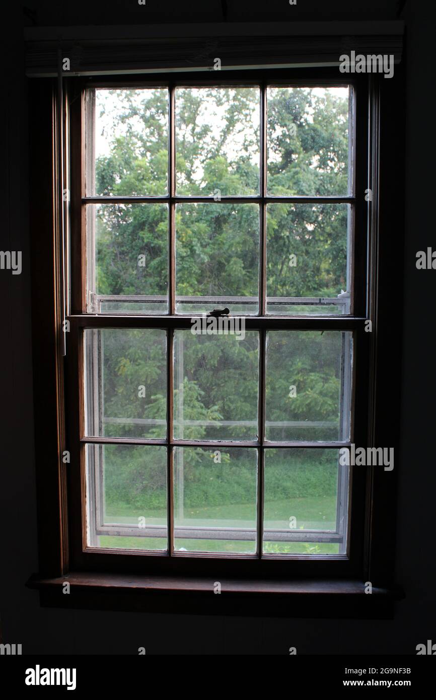 Double hung window hi-res stock photography and images - Alamy