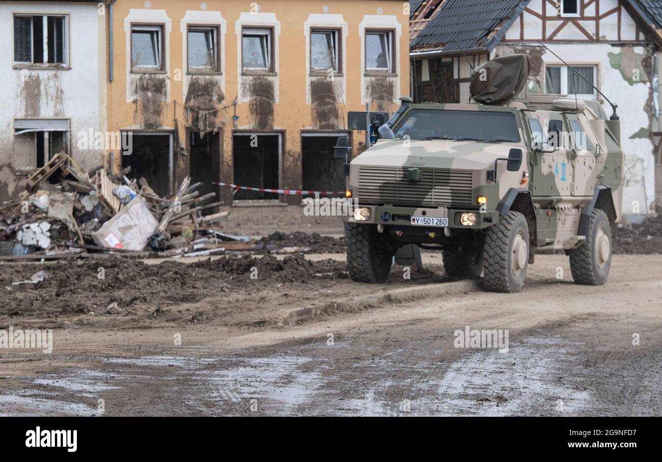 Dingo bundeswehr hi-res stock photography and images - Alamy
