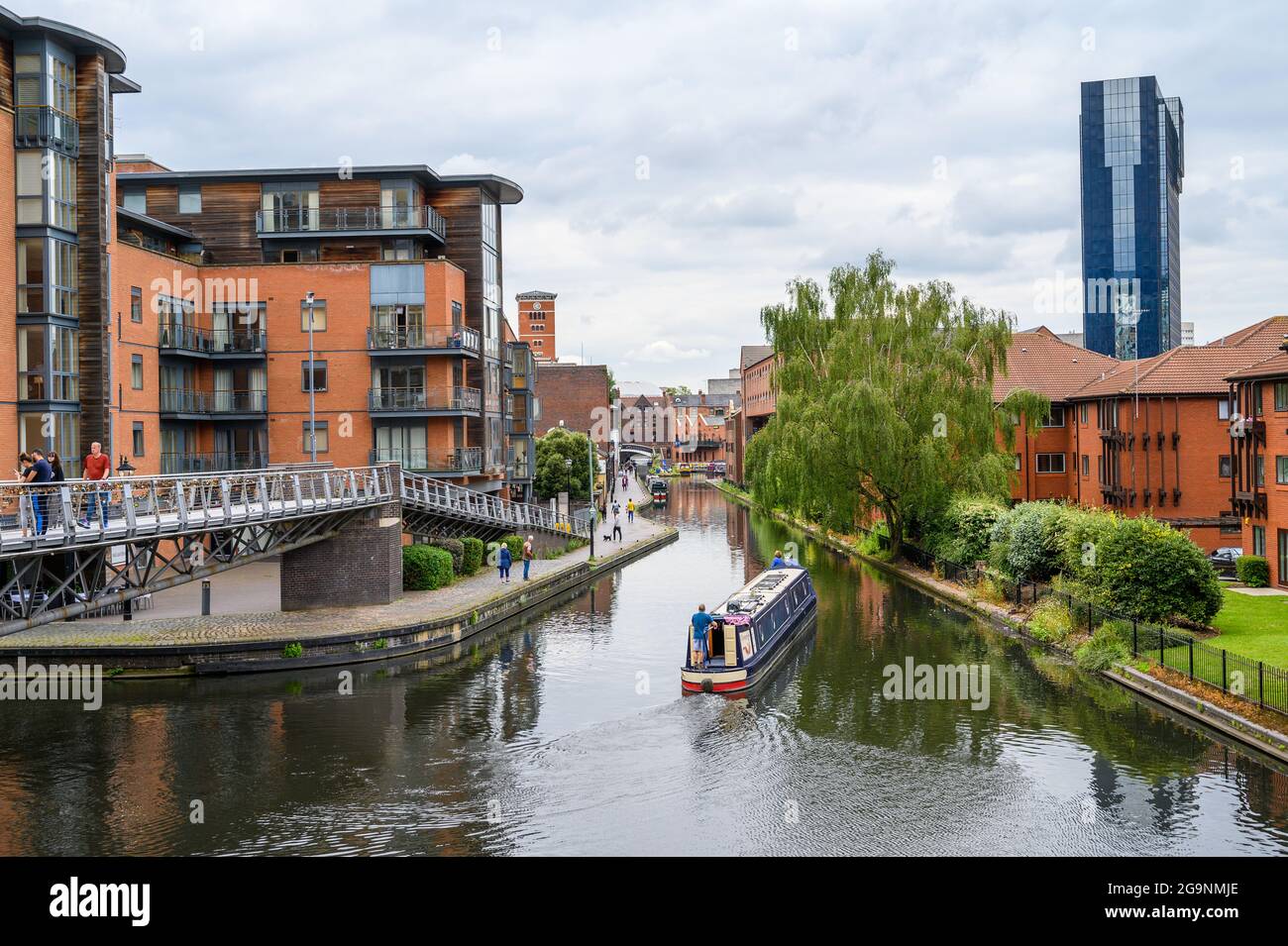 Navigating the canal hi-res stock photography and images - Alamy