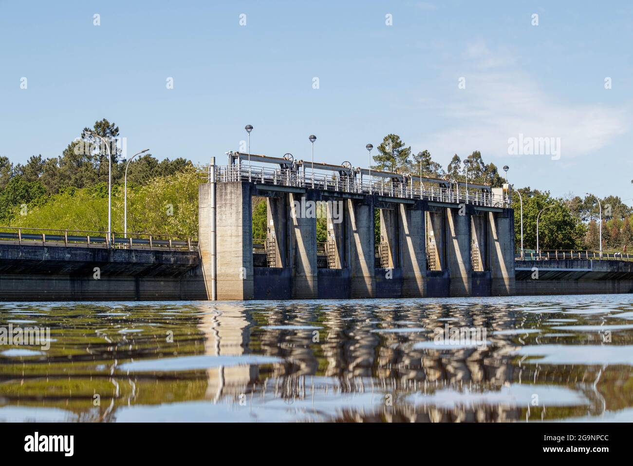 Vertical rising sluice gates hi-res stock photography and images - Alamy