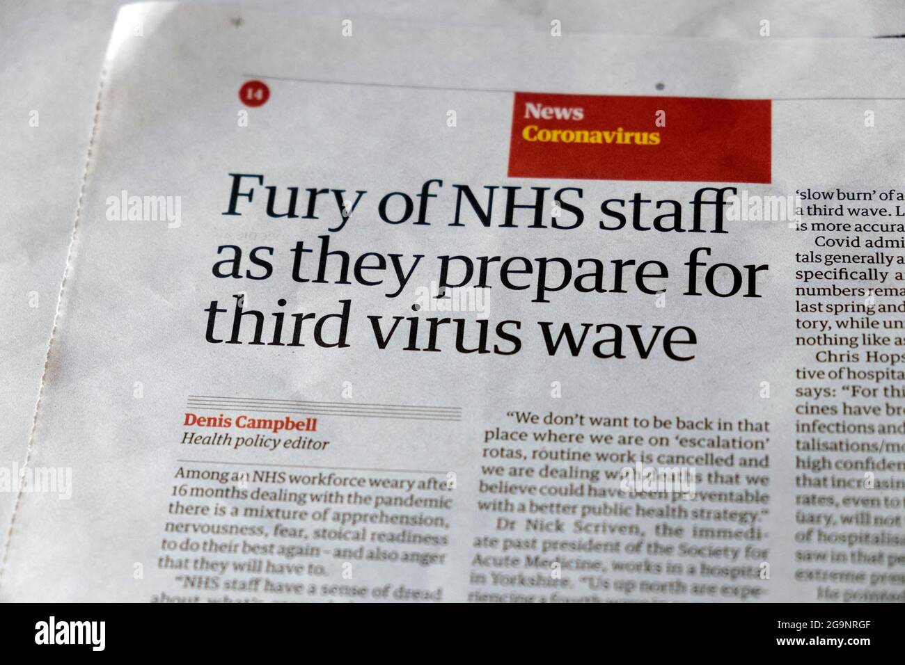 Nhs staff hi-res stock photography and images - Alamy