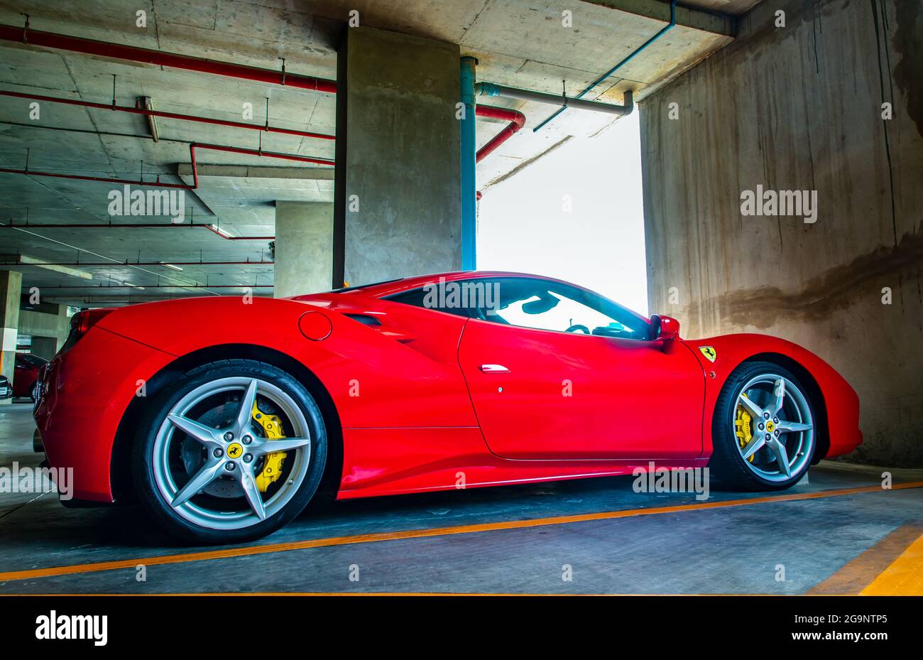 Ferrari side window hi-res stock photography and images - Alamy
