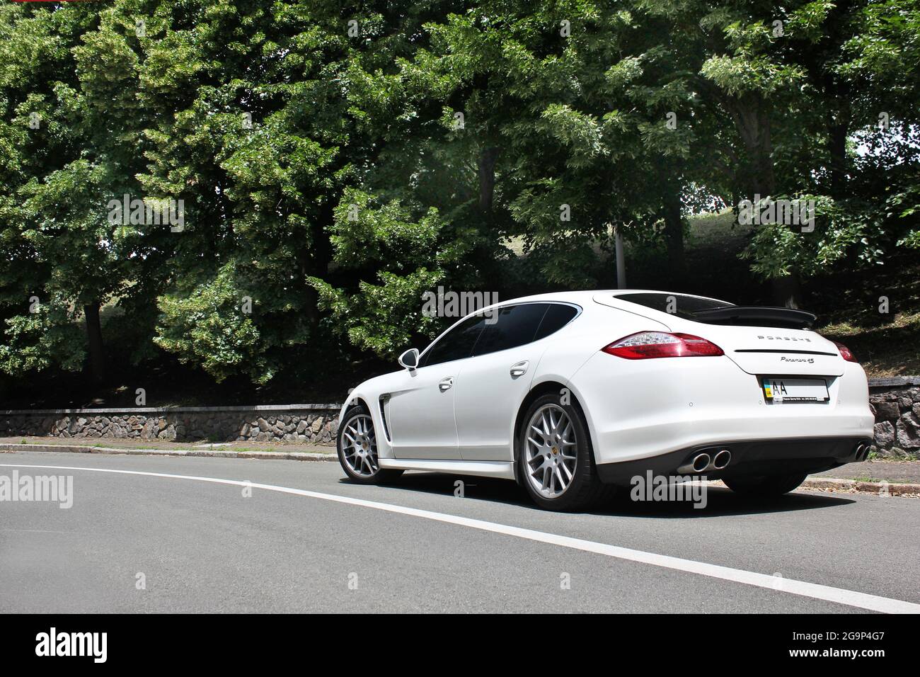 White porsche panamera hi-res stock photography and images - Alamy