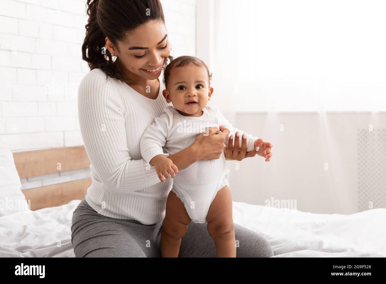 Baby stand hi-res stock photography and images - Alamy