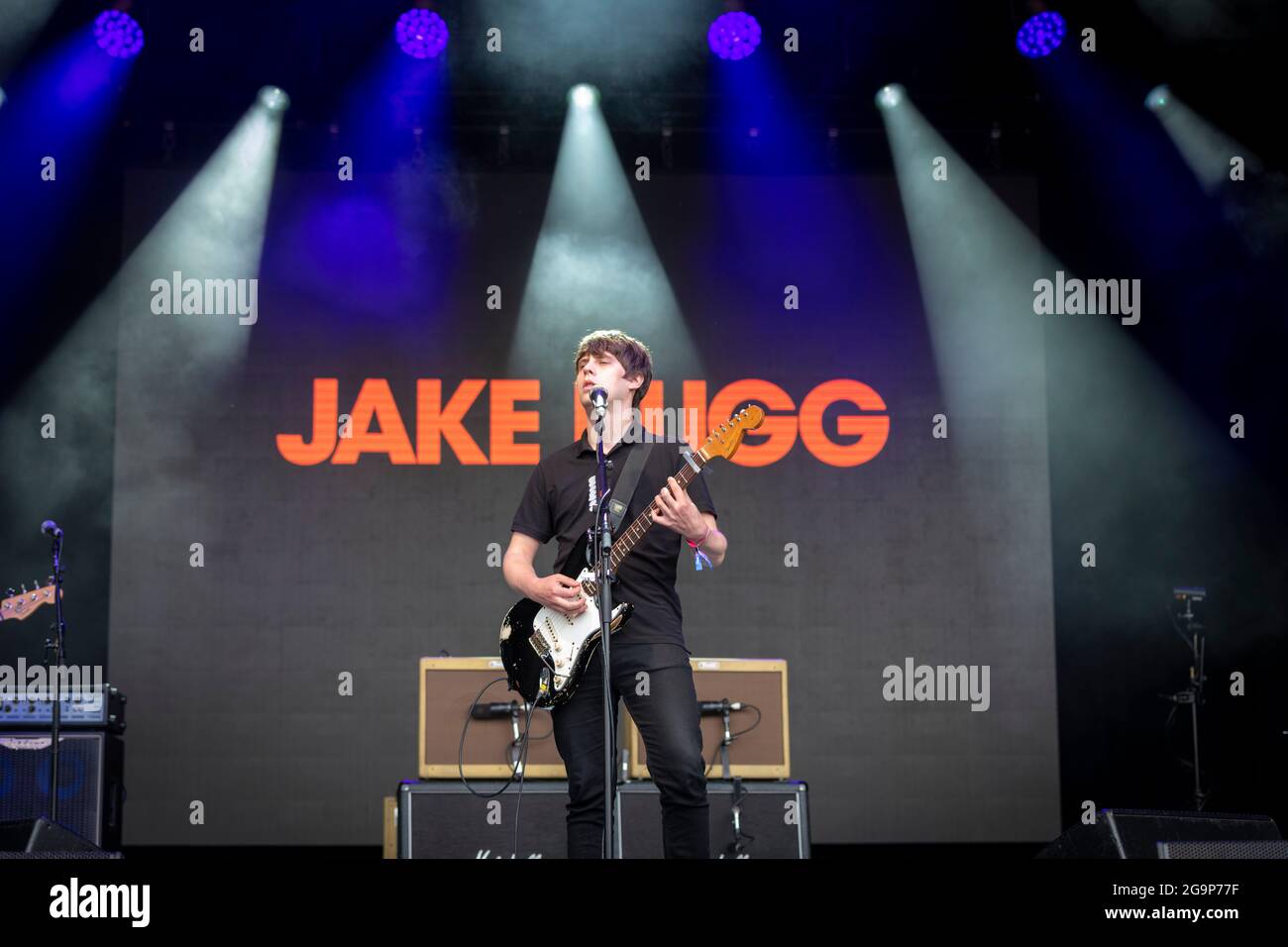 Standon calling crowd hi-res stock photography and images - Alamy