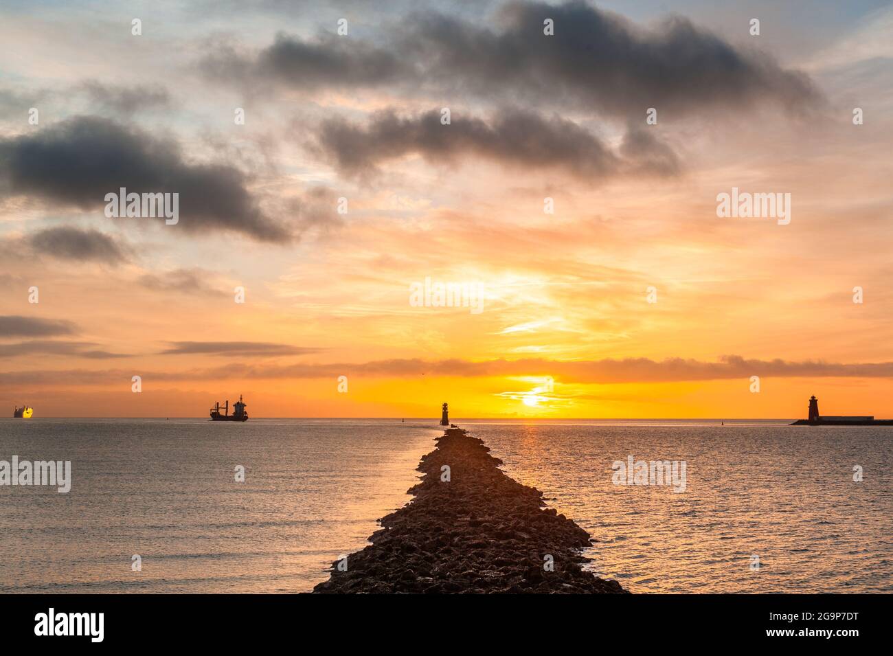 Winter Solstice, Sun rise, Dublin Bay, Ireland Stock Photo - Alamy