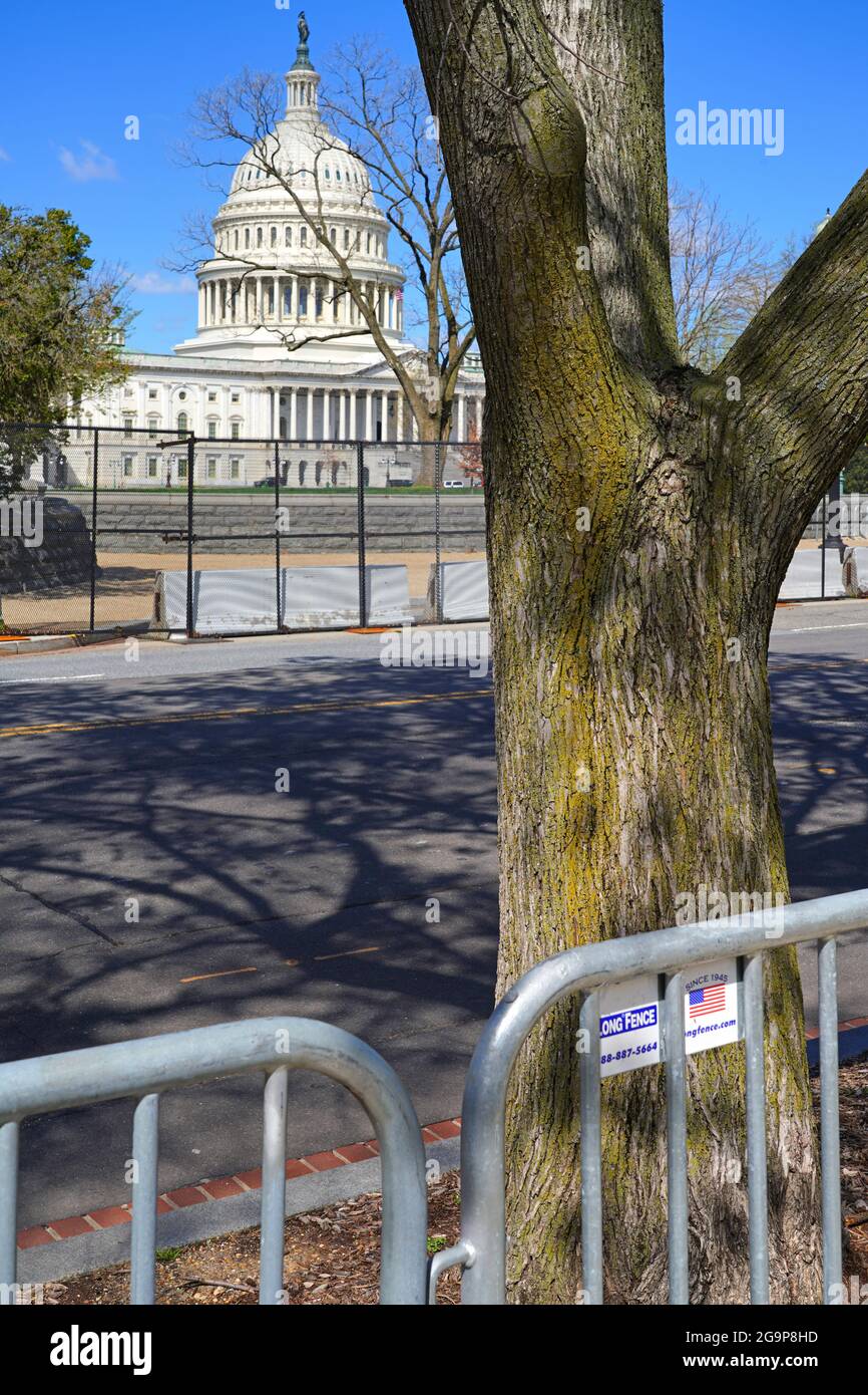 WASHINGTON, DC -2 APR 2021- View of fences in front of the United ...