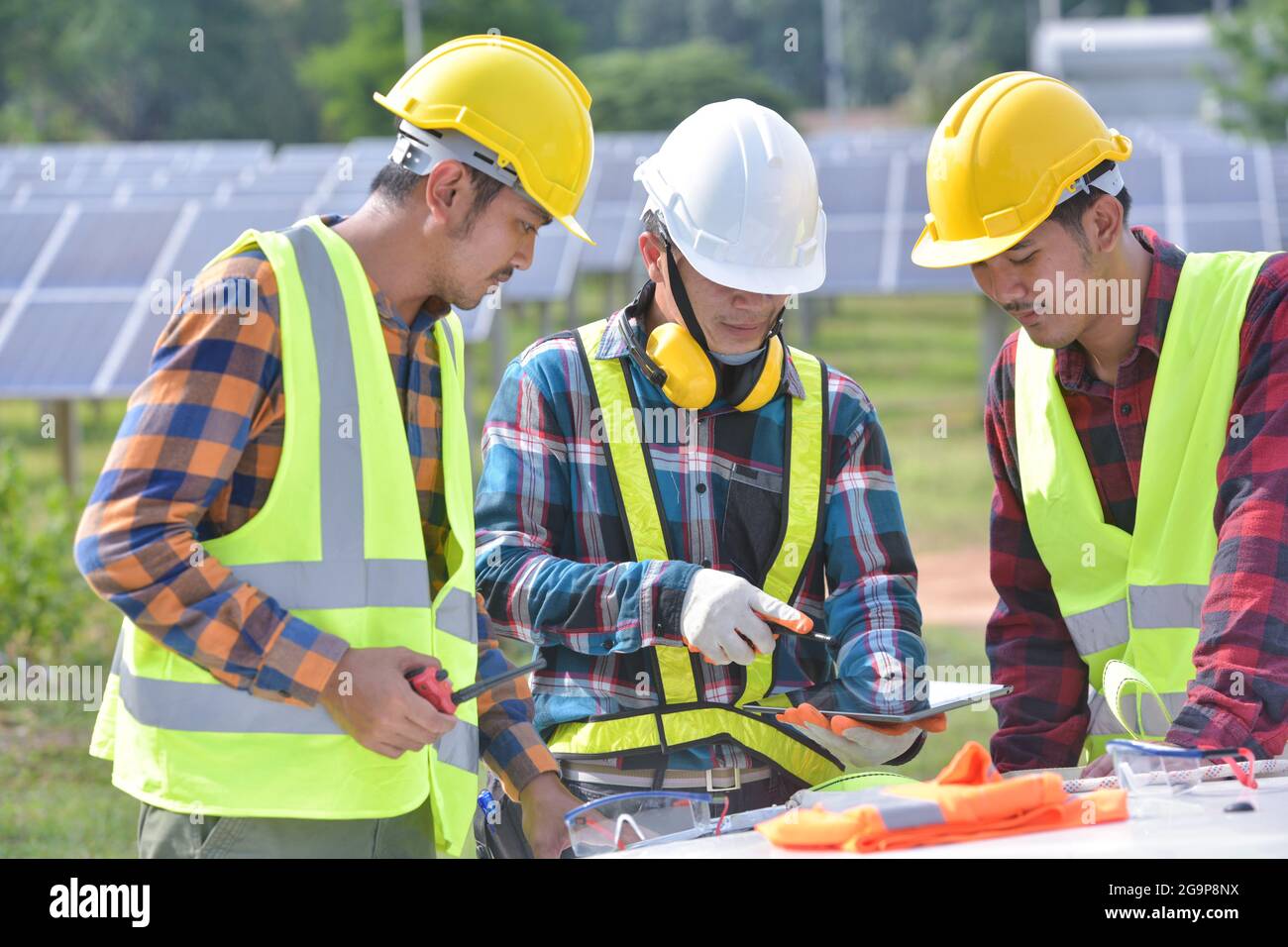 Worker checking roof construction hi-res stock photography and images ...
