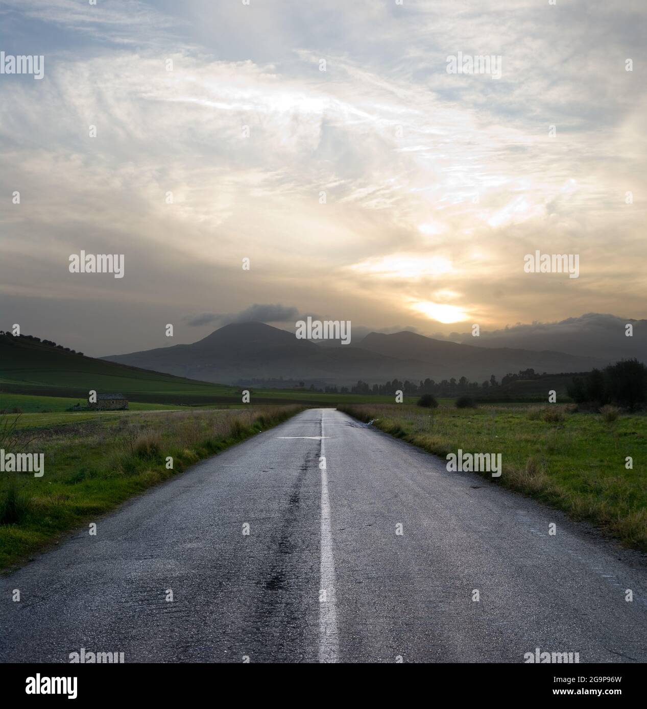 Desolate landscapes hi-res stock photography and images - Alamy