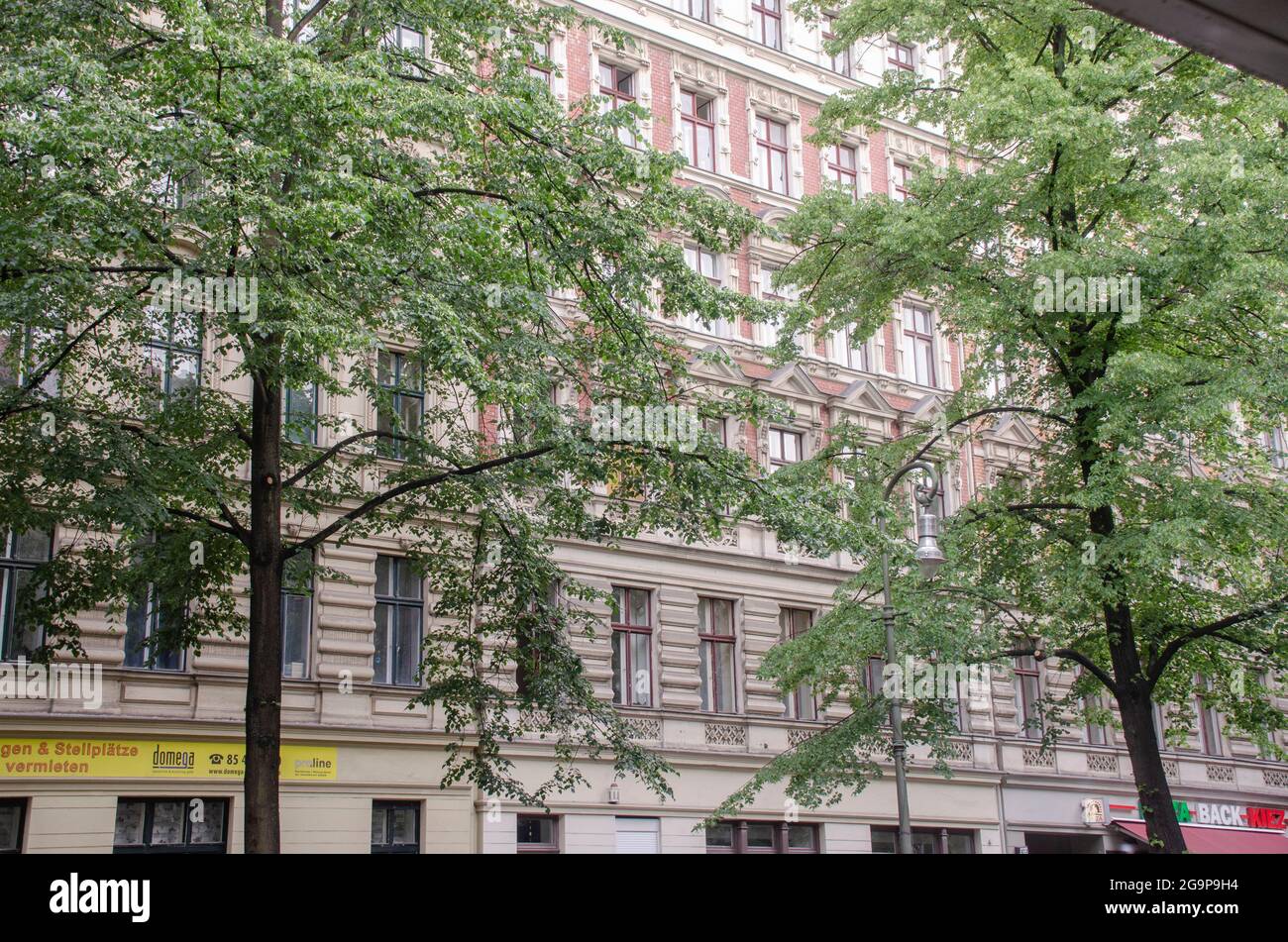 Berlin skyline 2020 hi-res stock photography and images - Alamy
