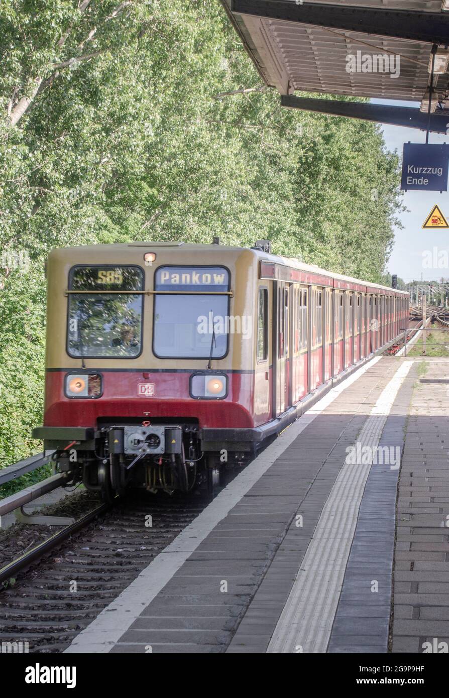 Berliner bahn s bahn hi-res stock photography and images - Alamy